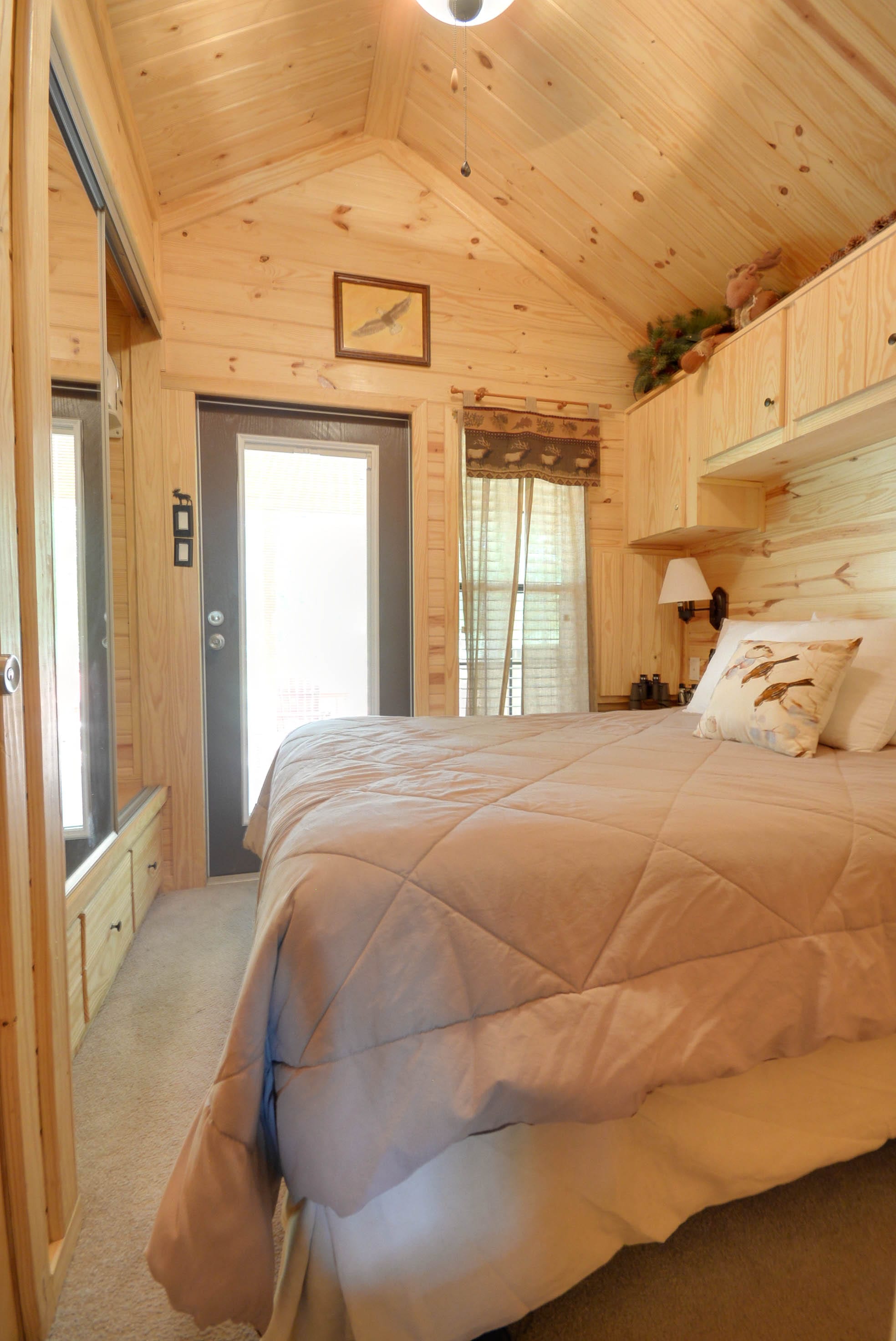 East Texas Resorts - RV Parks in Texas | Mill Creek Canton TX Lodging